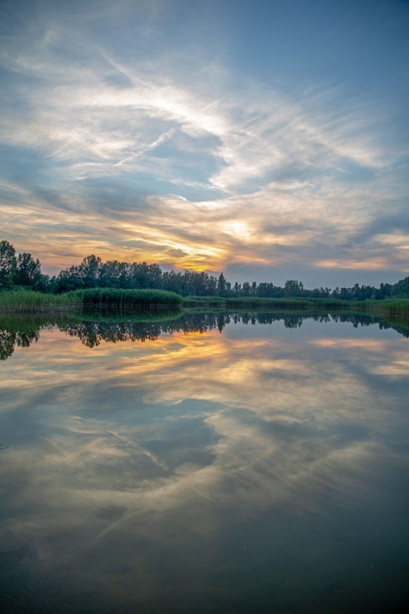 A MAJDÁNI TÓ TÜKRÉBEN