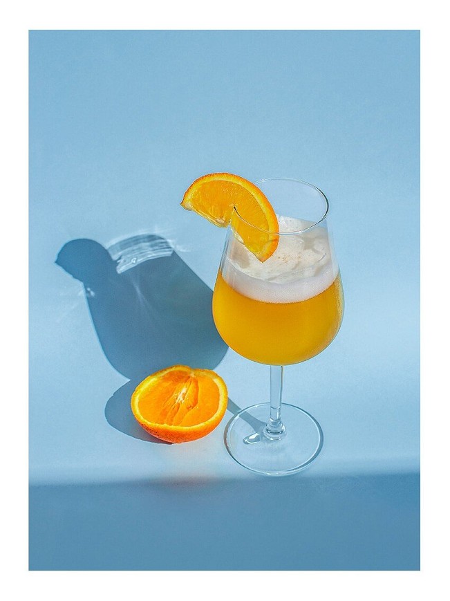 COCKTAIL WITH ORANGE