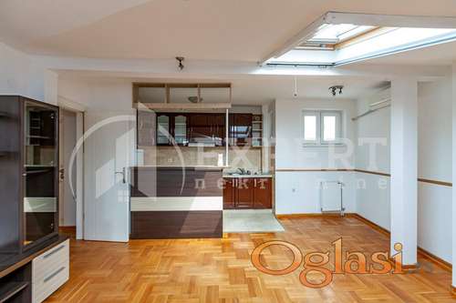 Dvoiposoban stan 60m2, Centar