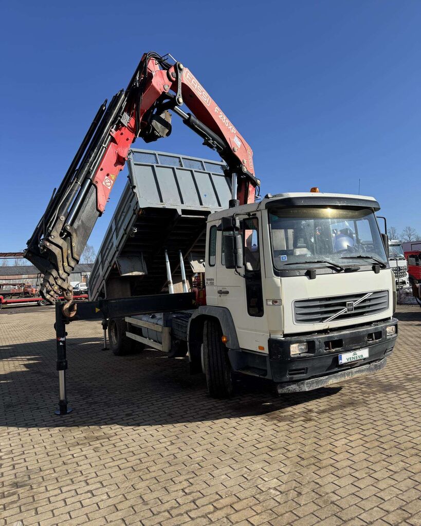 Volvo FL618 + FASSI F235XP REMOTE CONTROL kiper
