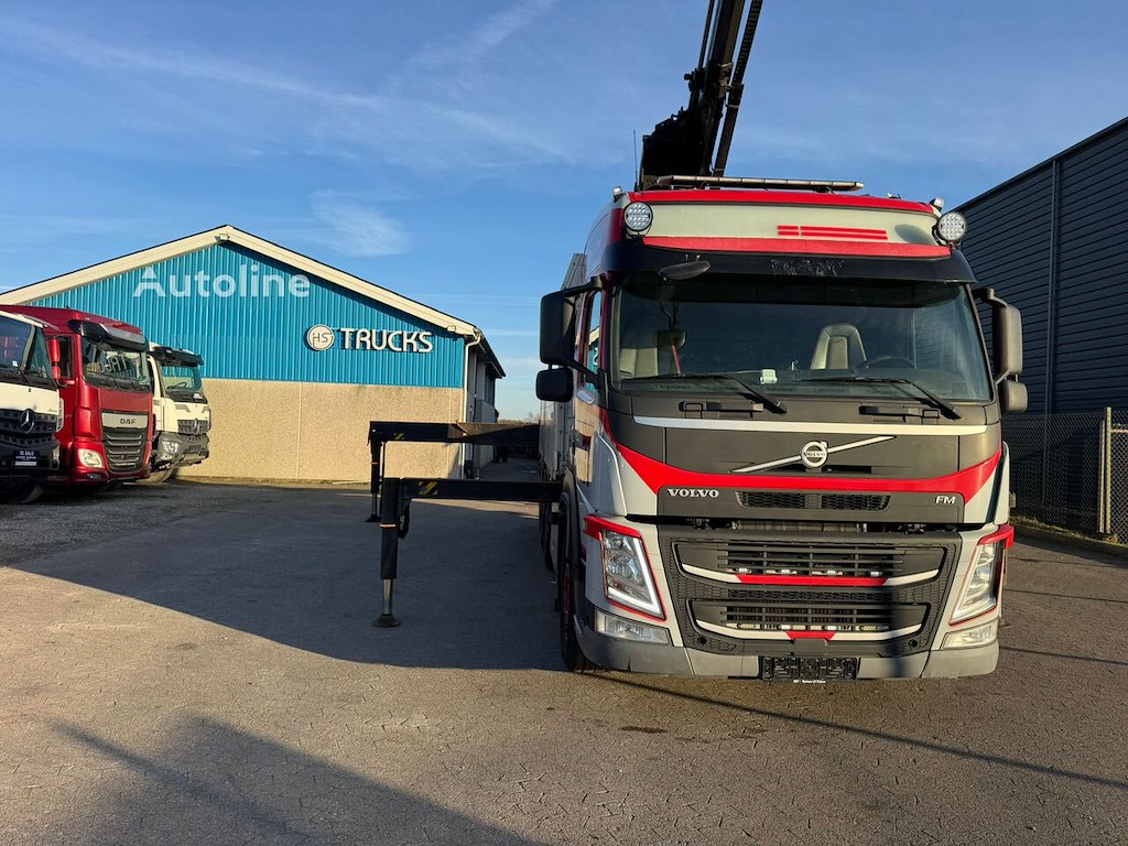 Volvo FM 460 kamion s ravnom platformom