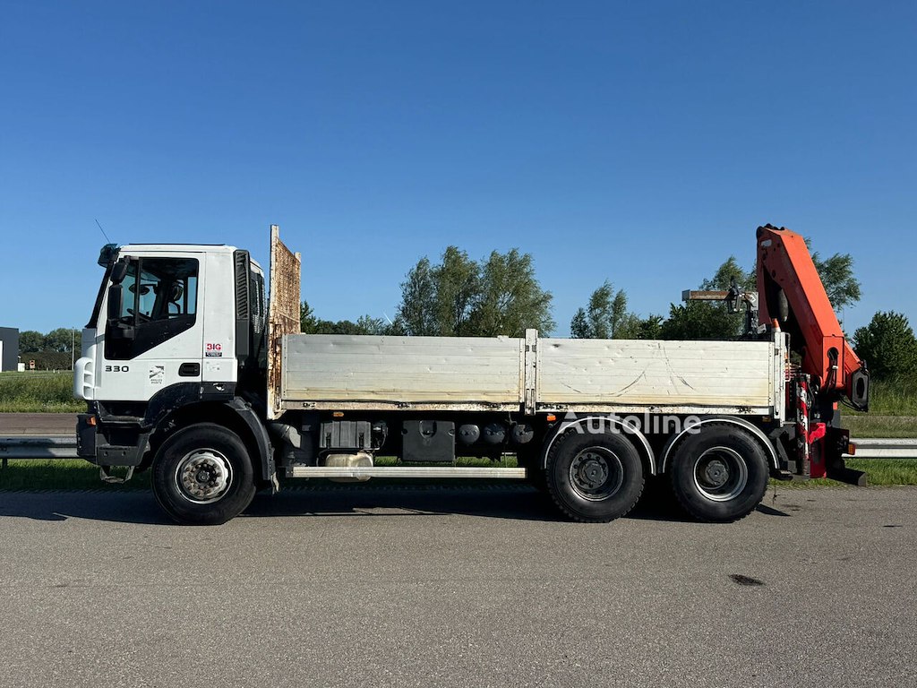 IVECO 330 6x4 with Palfinger PK 18500 crane kamion s ravnom platformom