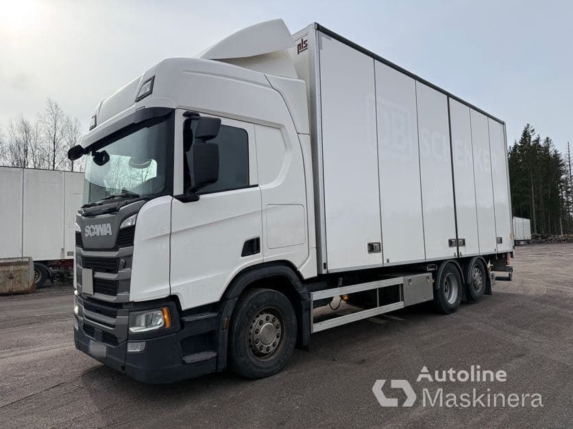 Prodaje se Scania R450B6X2*4Nb kamion furgon na aukciji