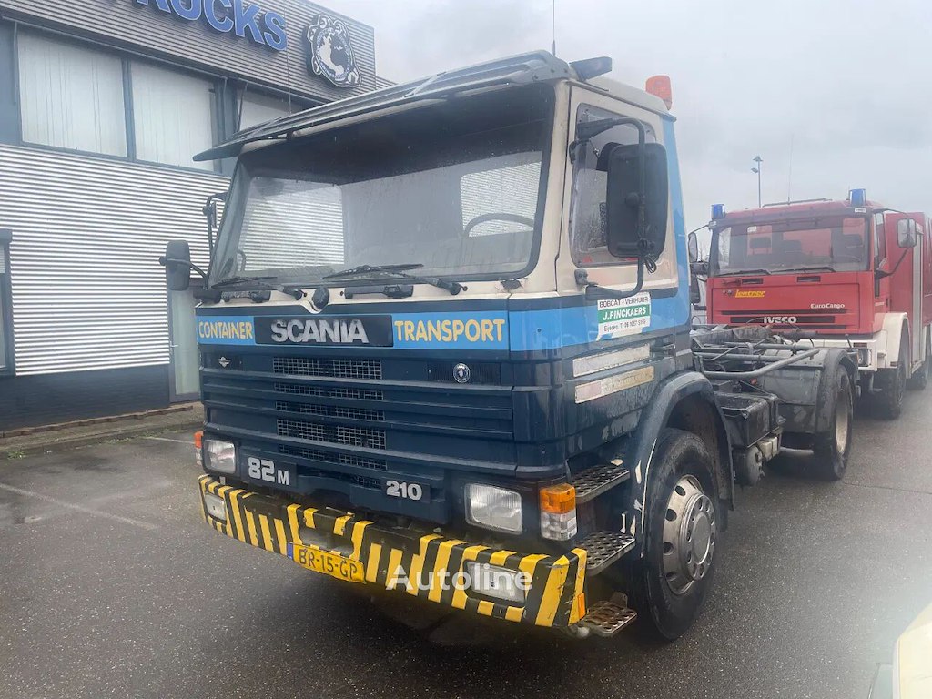 Scania 82M 210 Containersysteem , aluvelgen ,manuel gear Oldtimer 40 Ja kamion sa kukom za podizanje tereta