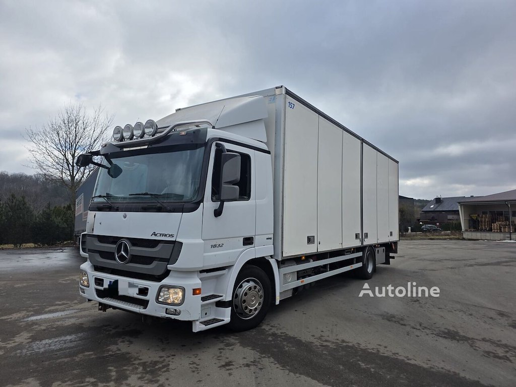 Mercedes-Benz Actros 1832, 324000 km izotermni kamion