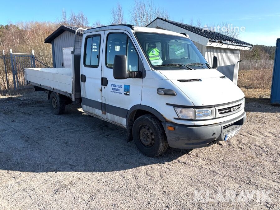 Prodaje se IVECO Daily 35S12D 4x2 kamion s ravnom platformom < 3.5t na aukciji