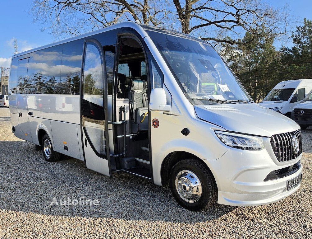 Novi Mercedes-Benz Sprinter putnički minibus