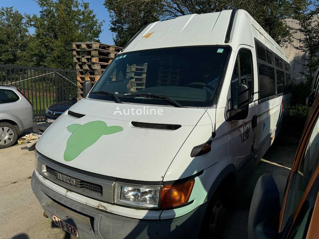 Prodaje se IVECO daily putnički minibus na aukciji