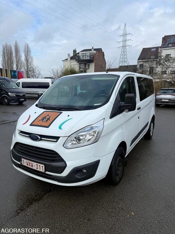 Prodaje se Ford Transit putnički minibus na aukciji