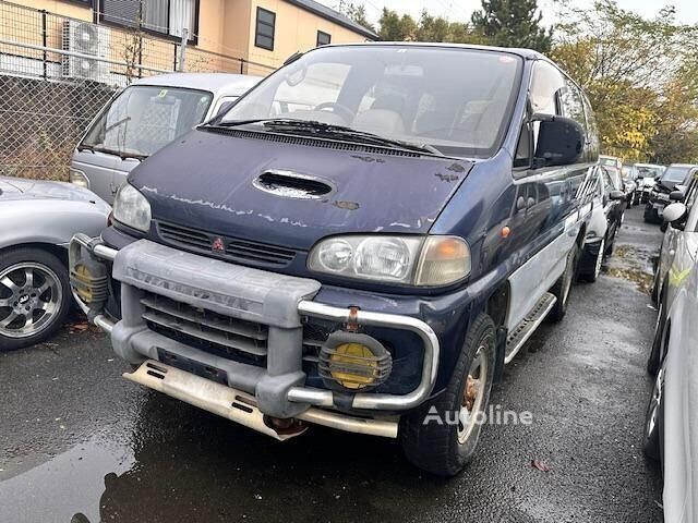 Mitsubishi DELICA SPACEGEAR putnički minibus