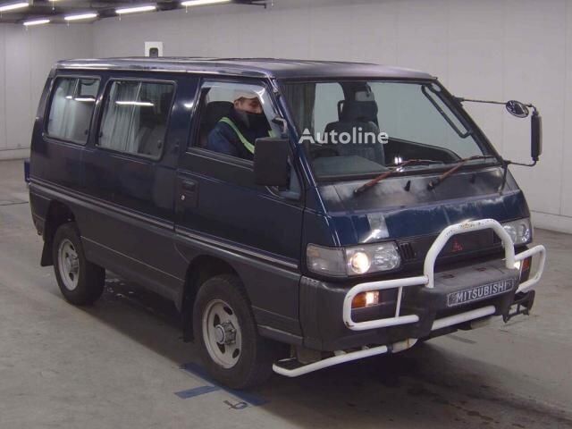 Mitsubishi DELICA WAGON putnički minibus