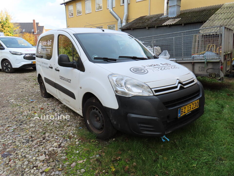 Prodaje se Citroen BERLINGO 1.6 Blue Hdi 100 Hk laki furgon na aukciji