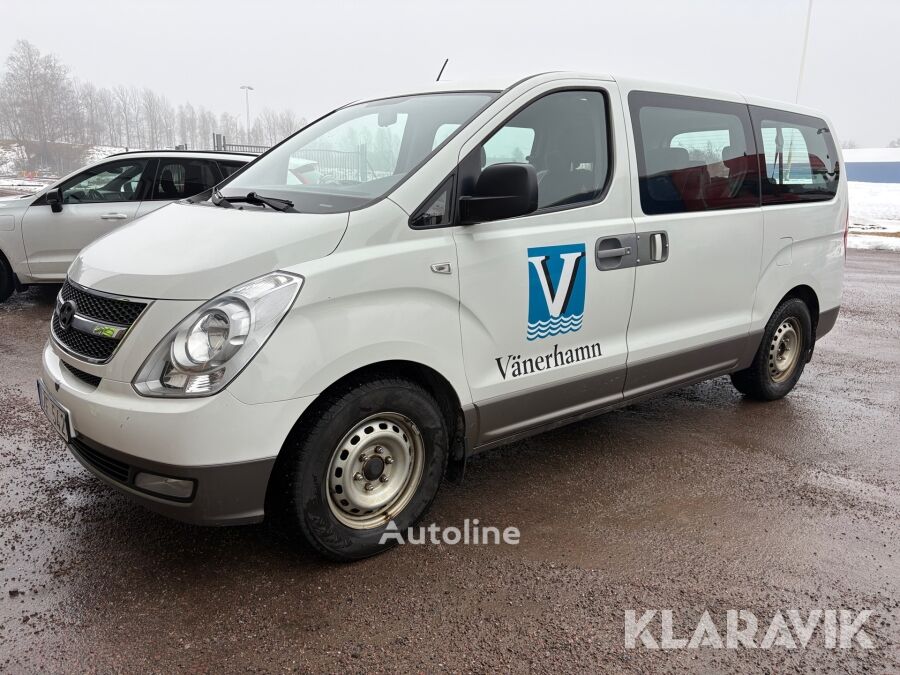 Prodaje se Hyundai H-1 kombi minibus na aukciji