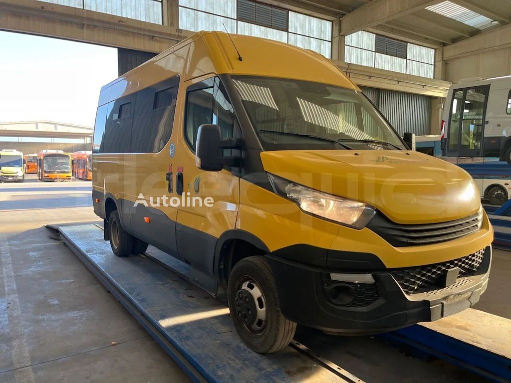 Prodaje se IVECO Daily školski autobus na aukciji