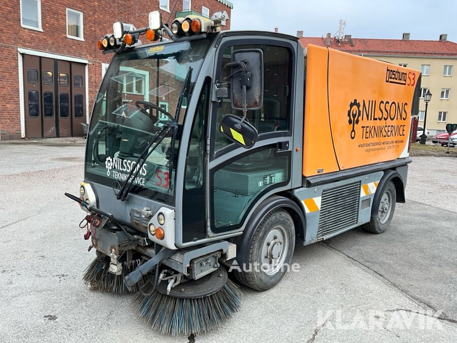Prodaje se Boschung S3 vozilo za čišćenje ulica na aukciji