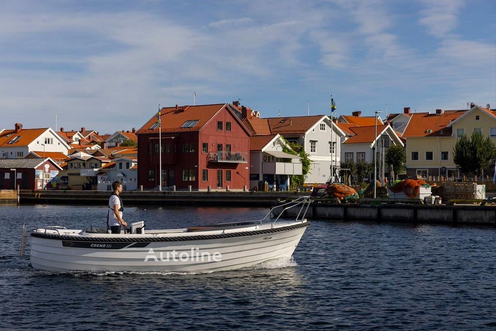 Prodaje se Cremo S21 čamac na aukciji