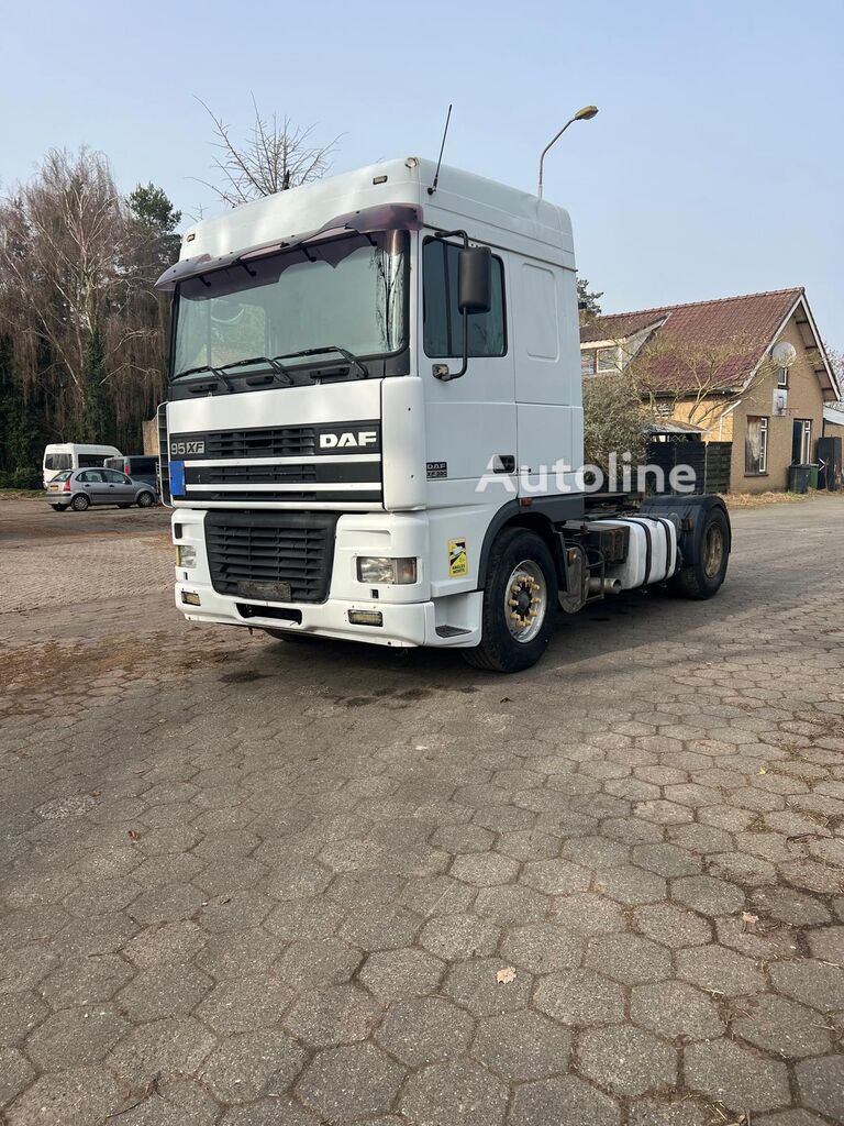 DAF XF 95 380 tegljač
