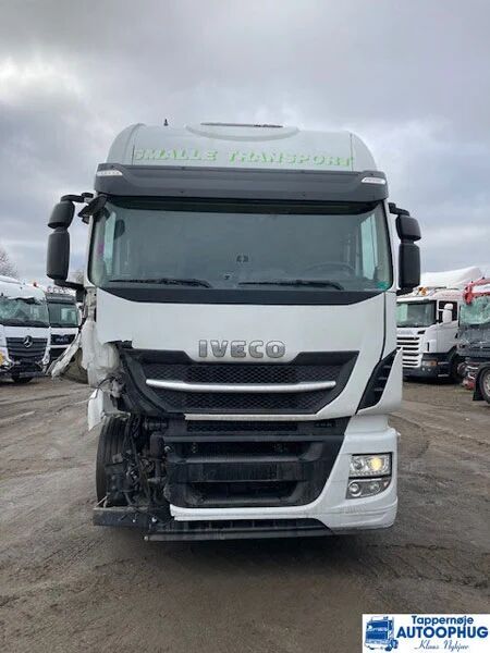 IVECO Stralis 480 E 6 tegljač nakon udesa