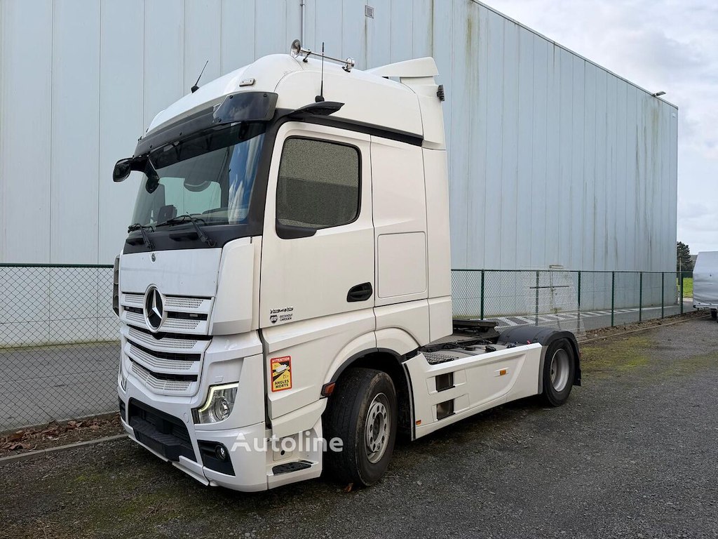 Mercedes-Benz Actros 1945 tegljač