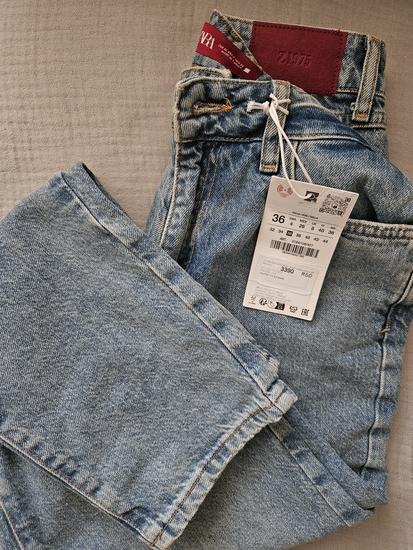 Zara- novo mom fit jeans