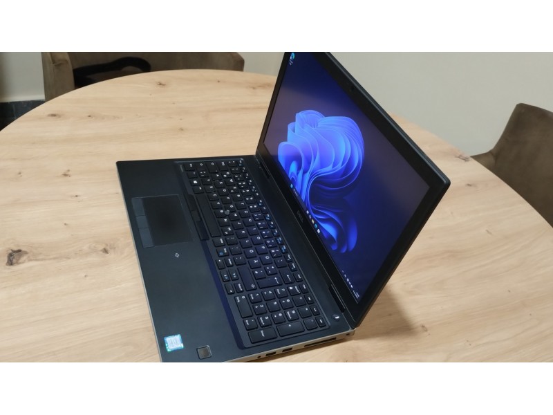 Dell Precission 7530.15.6" i7-8ge.32GB DDR4.512GB SSD