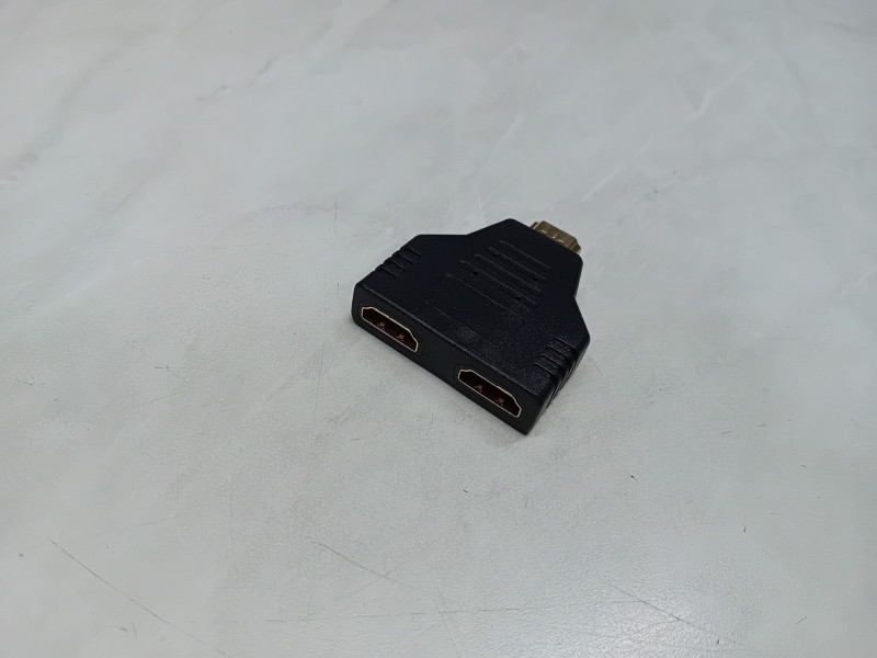 hdmi spliter sa jednog hdmi na 2 hdmi ispravan