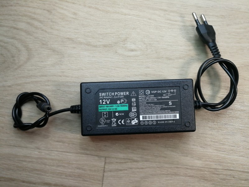 Adapter 12V --- 5A