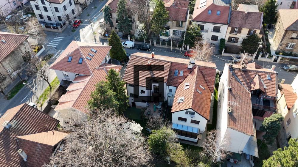 Stari grad/Palilula – Kuća 320 m², dvorište iza kuće, 2 garaže ID#1971
1.250.000 €