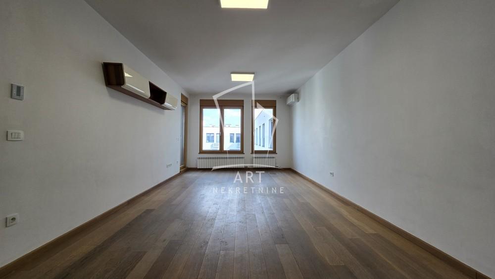 Lux, novija gradnja, 4.0, 106m2 ID#14449
1.600 €