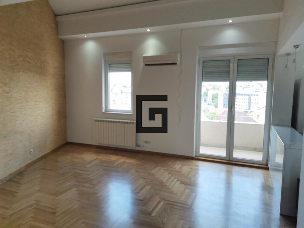 Odlličan dupleks na Lekinom brdu-Veljka Milićevića ID#1972
338.000 €