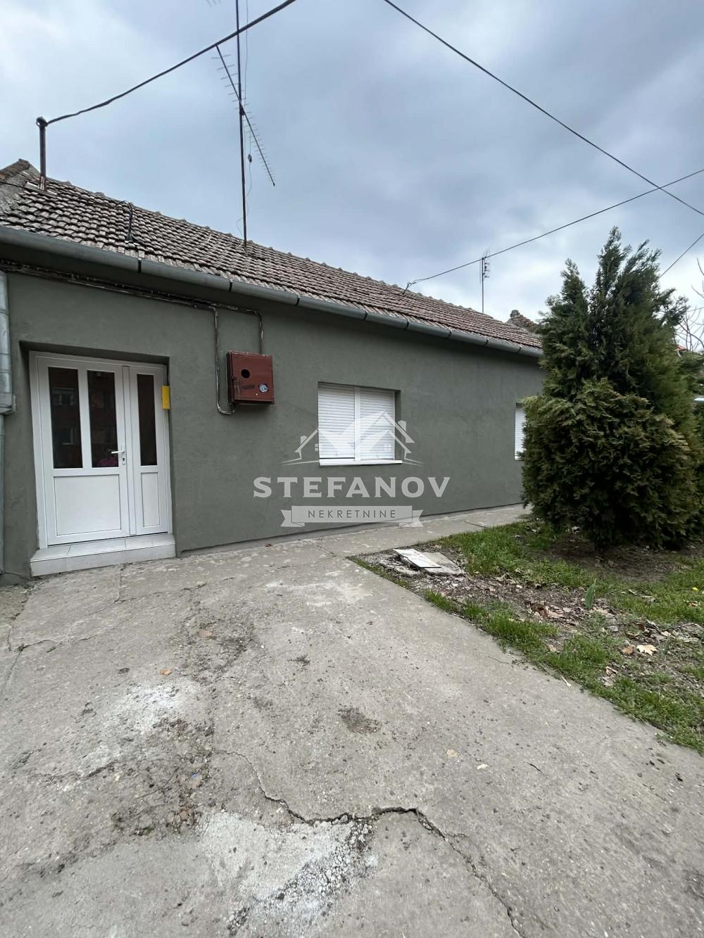 Renovirana trosobna kuća-stan na Lesnini ID#1972
57.000 €