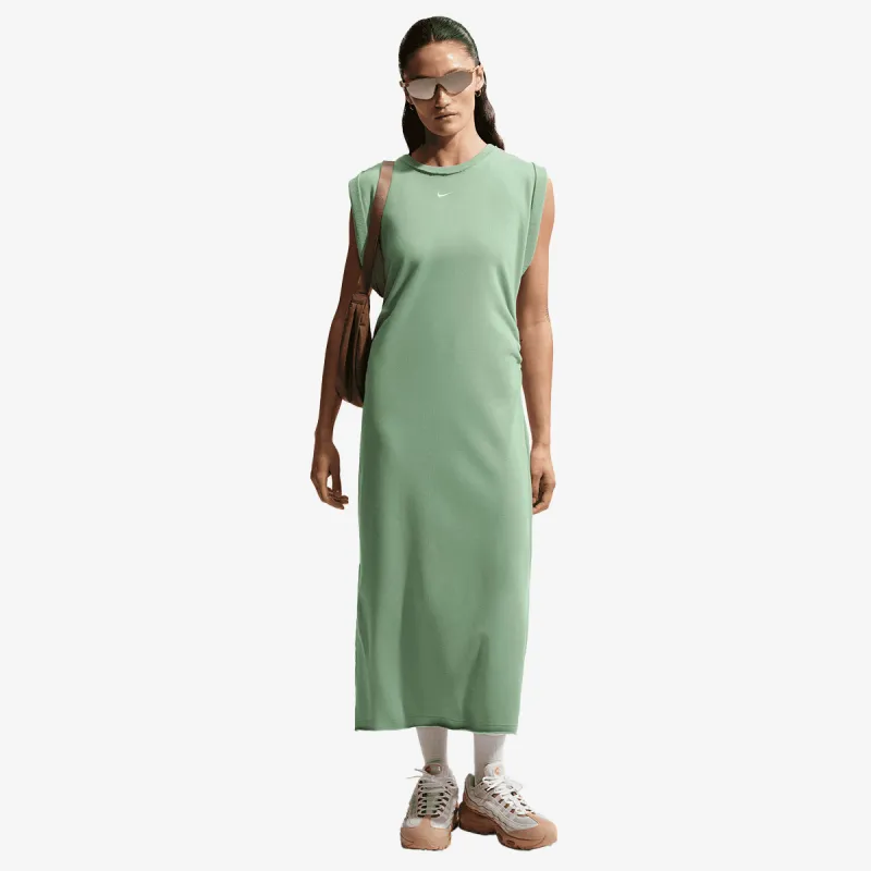 Nike Chill Fit Dress
