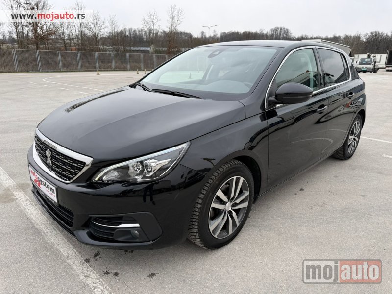 Peugeot 308 1.2 KREDITI NA LICU MESTA
