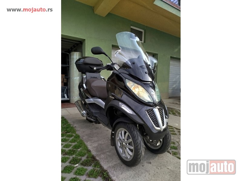 Piaggio MP3 500
