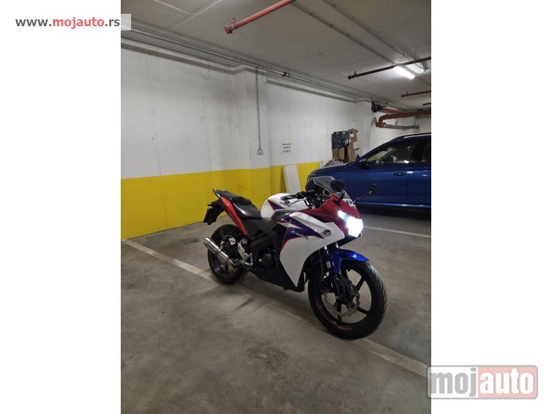 Honda CBR125R CBR 125R