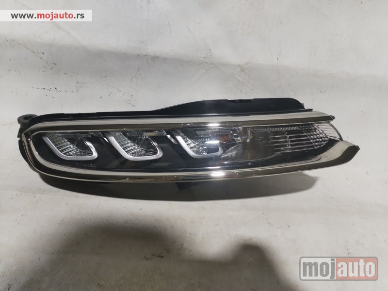 Desno dnevno LED svetlo Citroen C3, 2016-2020.g, kat. br. 9823312980