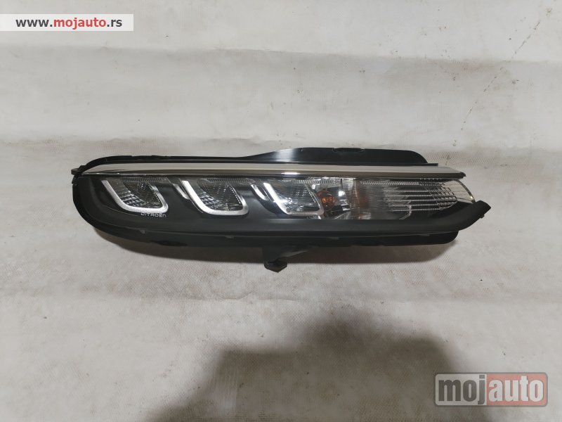 Desno dnevno LED svetlo Citroen C3, 2020-2024.g, kat. br. 9833480480