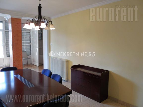 #30953, Izdavanje, P.P., KRUNSKA, 1000 EUR