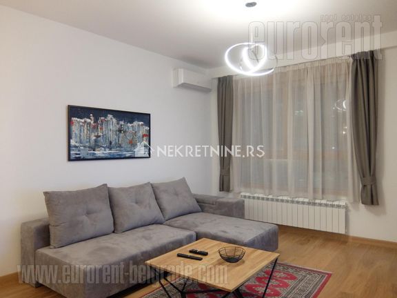 #43449, Izdavanje, Stan, BLOK 65 - WELLPORT, 900 EUR