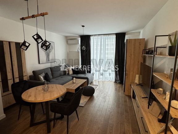 Izdaje se luksuzna garsonjera u kompleksu Planet residence, 38m2