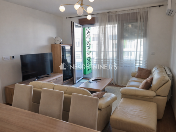 Novi Beograd, Blok 65, West 65, 4.0 stan, 100m2, 1800 EUR, ID 46855