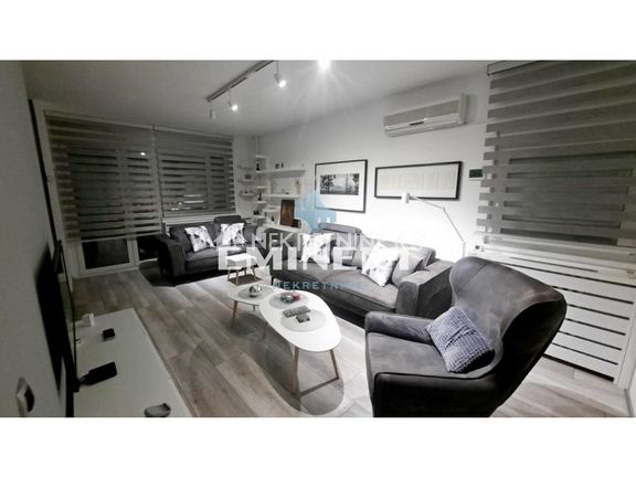 Novi Beograd, Blok 61, Dr Ivana Ribara, 3.0, 87m2, 1000 EUR