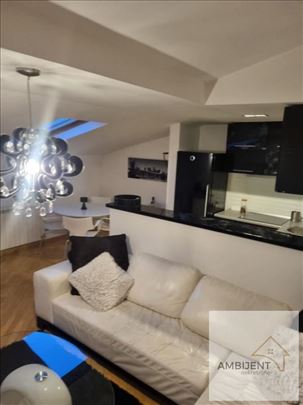 Izdajemo trosoban stan,Gundulićev venac čaroban p