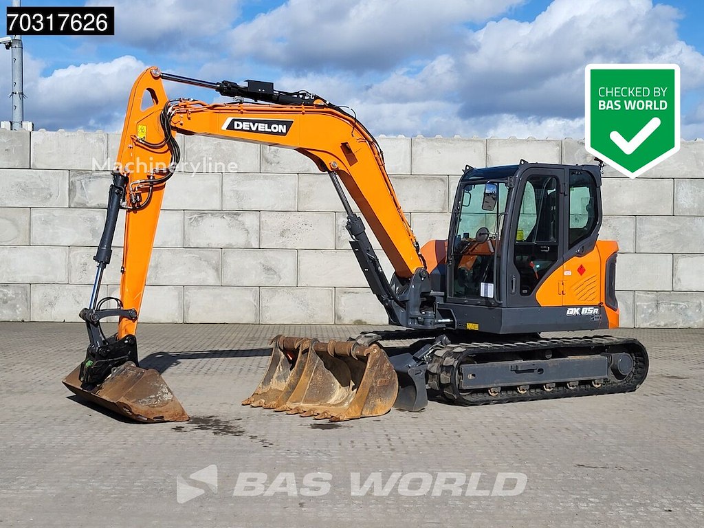 Novi Doosan DX85 R-7 A/C - 3 Buckets mini bager