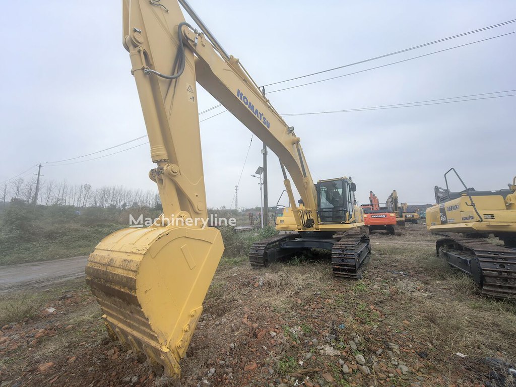Komatsu PC450-8 bager guseničar