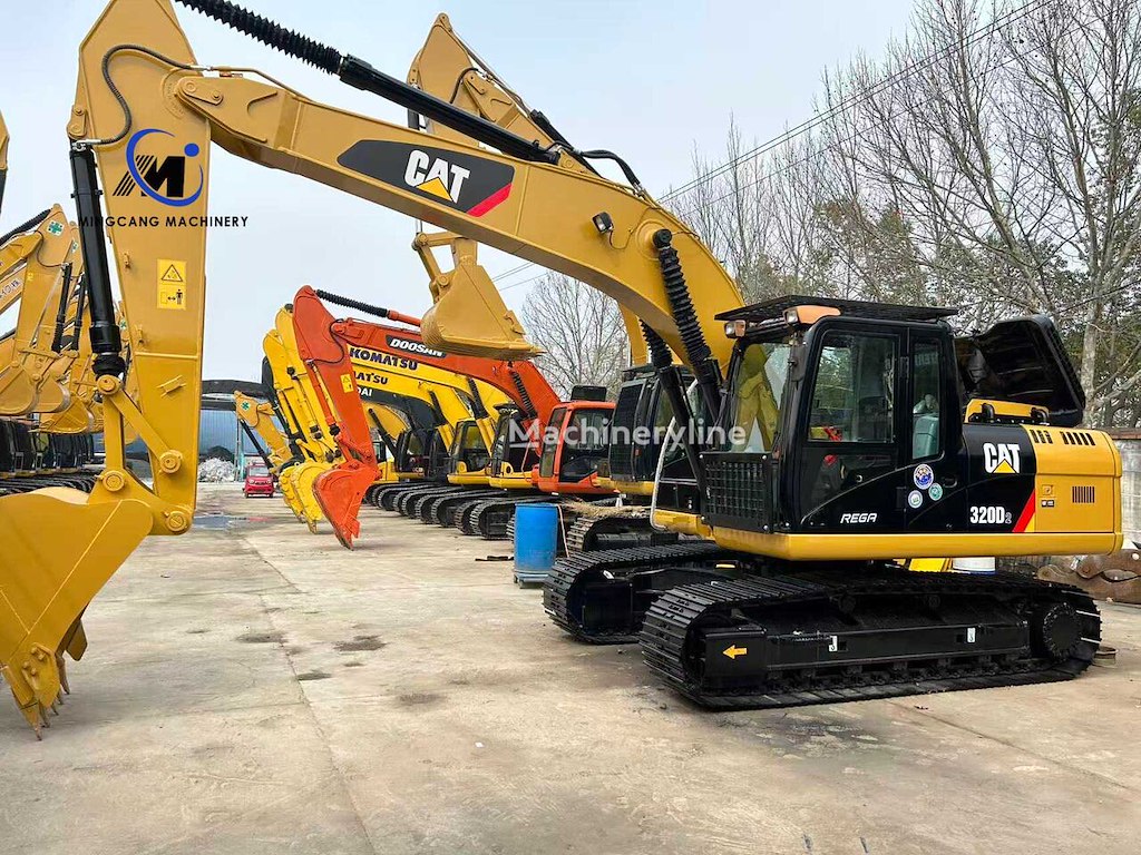 Caterpillar 320D2 bager guseničar