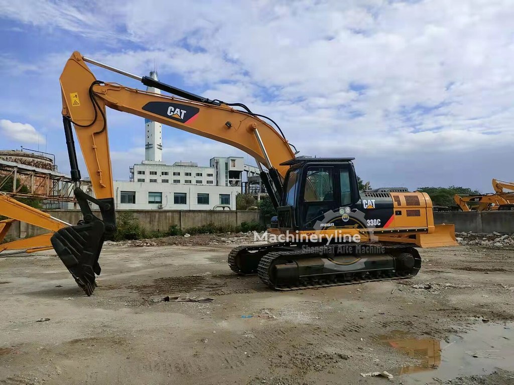 Caterpillar 330C bager guseničar