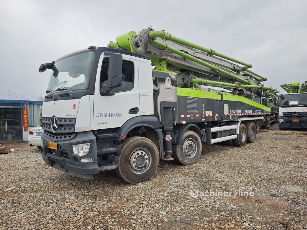 Zoomlion 2020 56m na šasiji Mercedes-Benz pumpa za beton