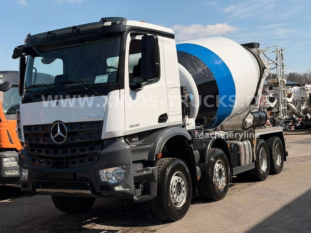 Stetter na šasiji Mercedes-Benz Arocs 3240 kamion s mešalicom za beton