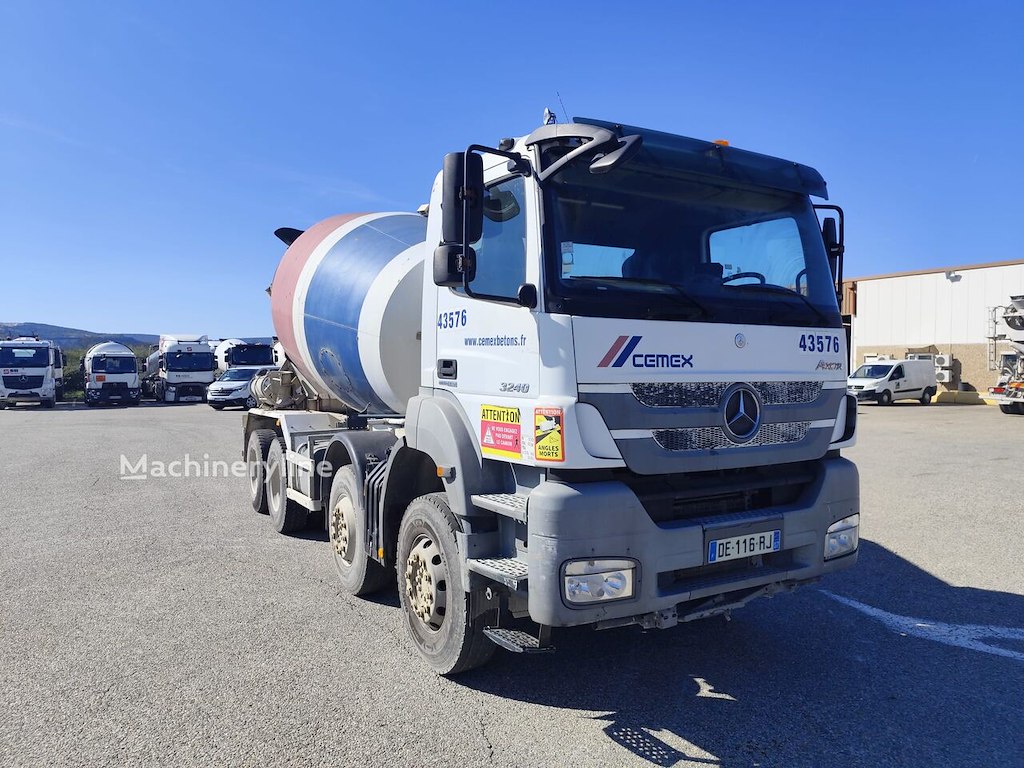 Liebherr na šasiji Mercedes-Benz Axor 3240 kamion s mešalicom za beton